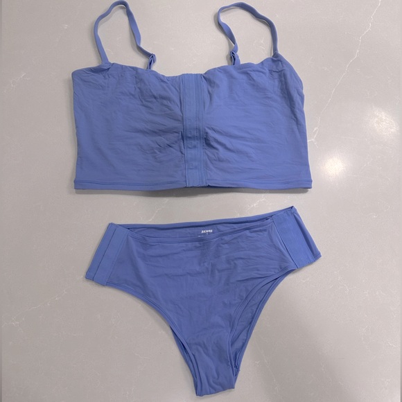 SKIMS | Intimates & Sleepwear | Skims Adaptive Fits Everybody Bralette ...
